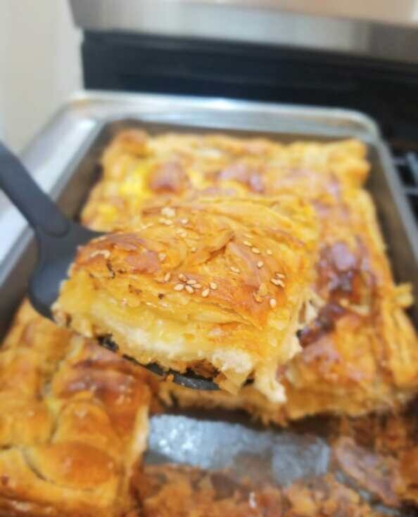 Εύκολη Τυροπιτα με Σφολιατα - Mygreekitchen